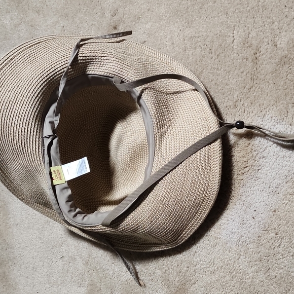 Solar Escape | Accessories | Solar Escape Collapsible Wide Brim Sun Hat ...